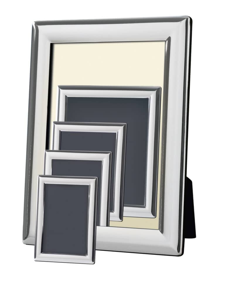Plain Silver plated photo frames. - Boormans